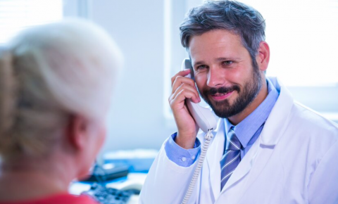 Translation Phones in Hospitals: A Guide to Medical Interpretation